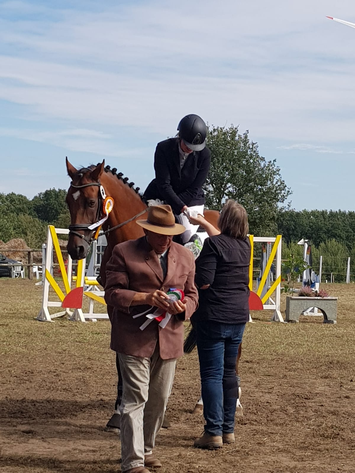 Linn Schlütter neue Kreismeisterin der Pony-Spingerreiter Kl.E ...